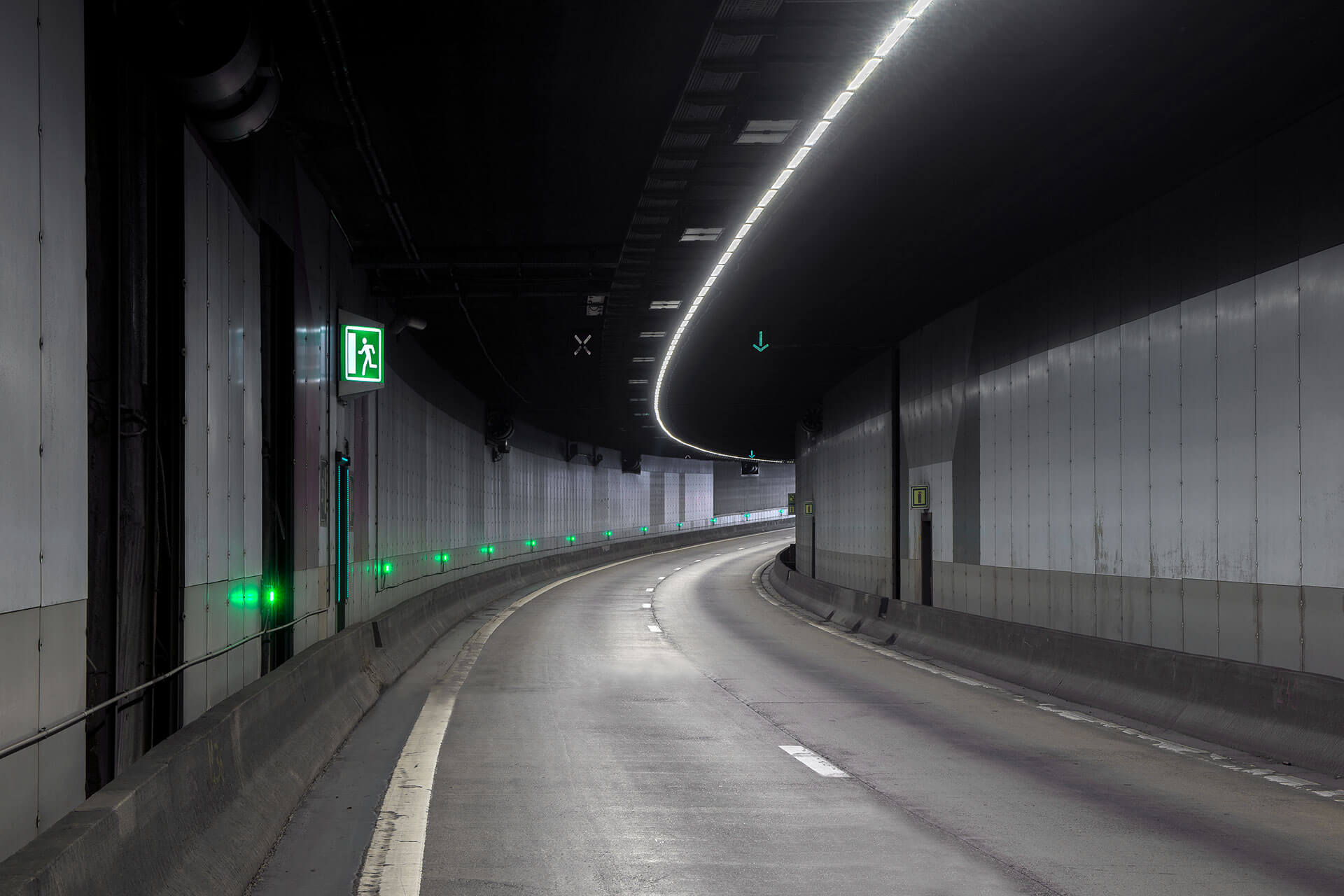 Optimum visual comfort for better mobility in Bevrijding Tunnel | Schréder